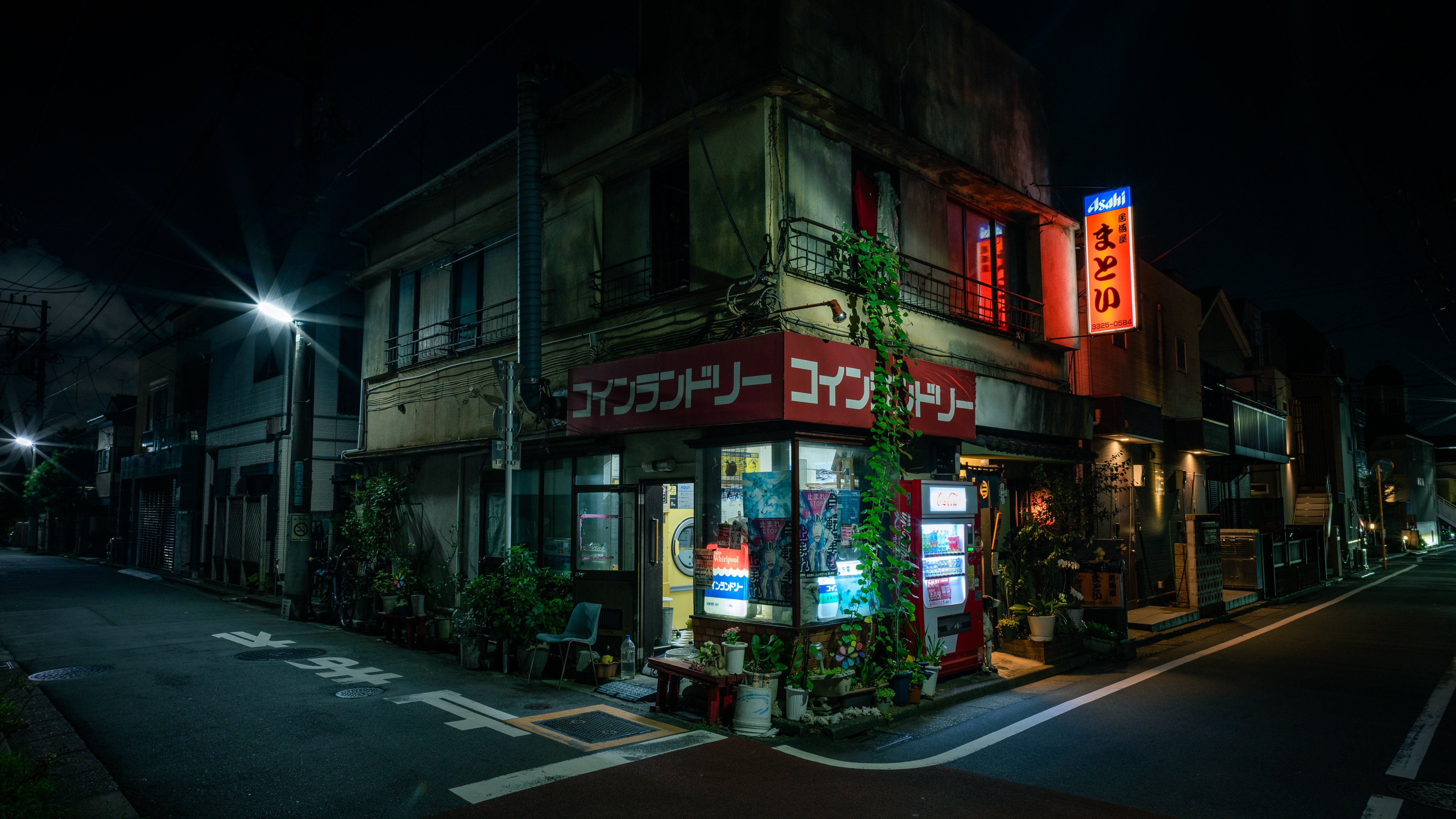Japan Street Store Vending Machine 4k Wallpaper | PixieWall