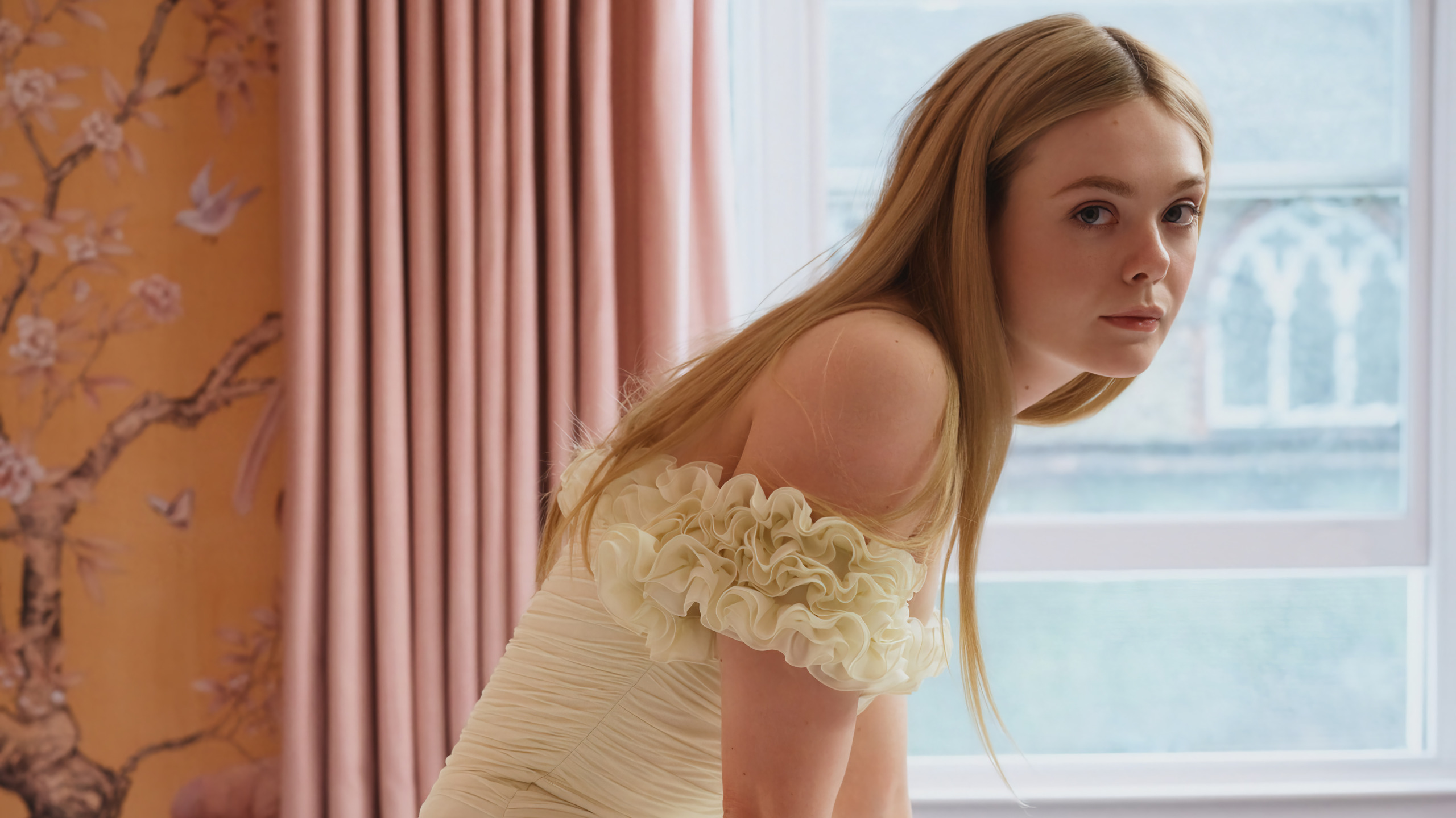 Elle Fanning Elegant White Dress 4k Wallpaper | PixieWall