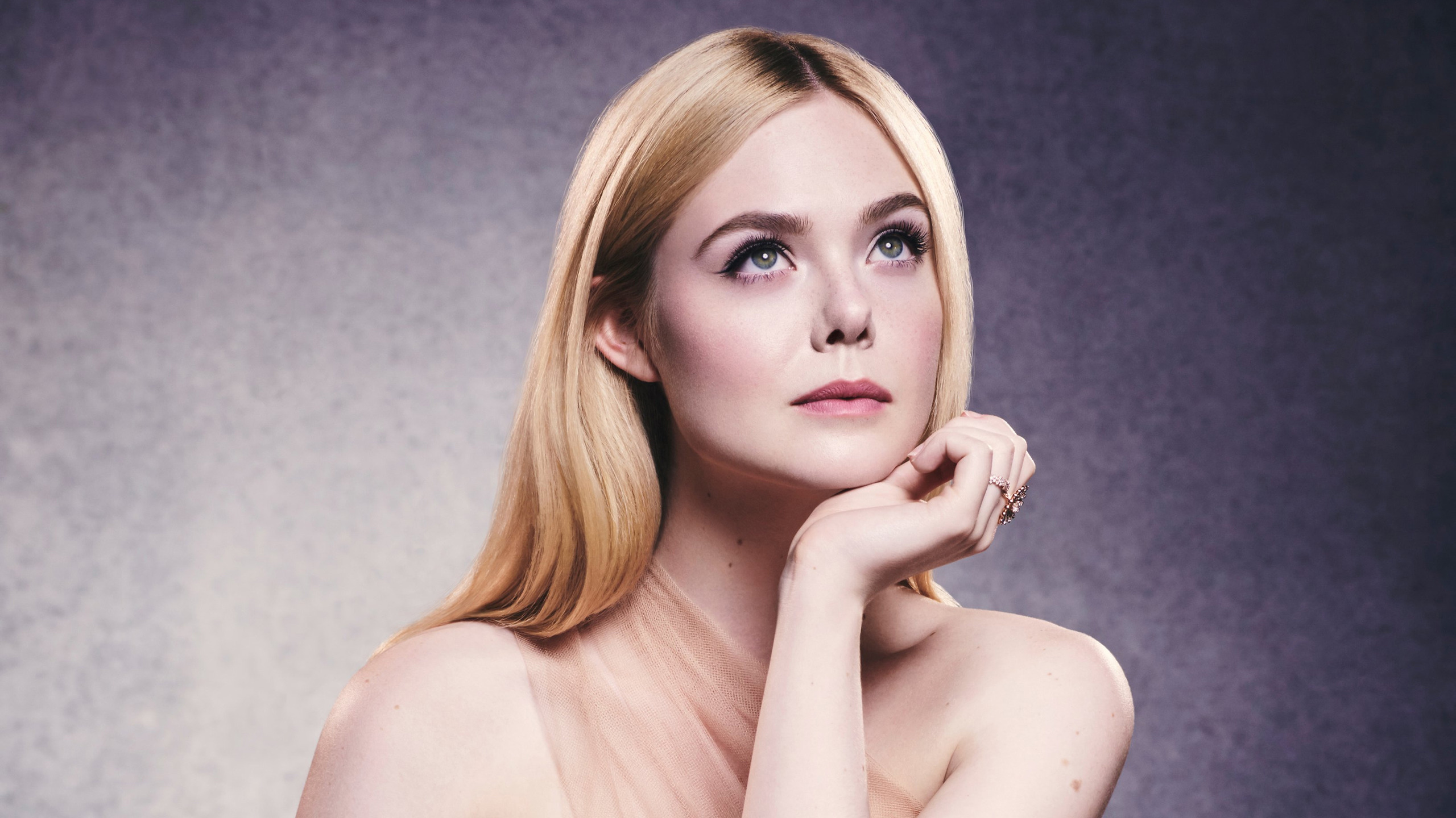 Elle Fanning Neutral Expression Chic 4k Wallpaper | PixieWall