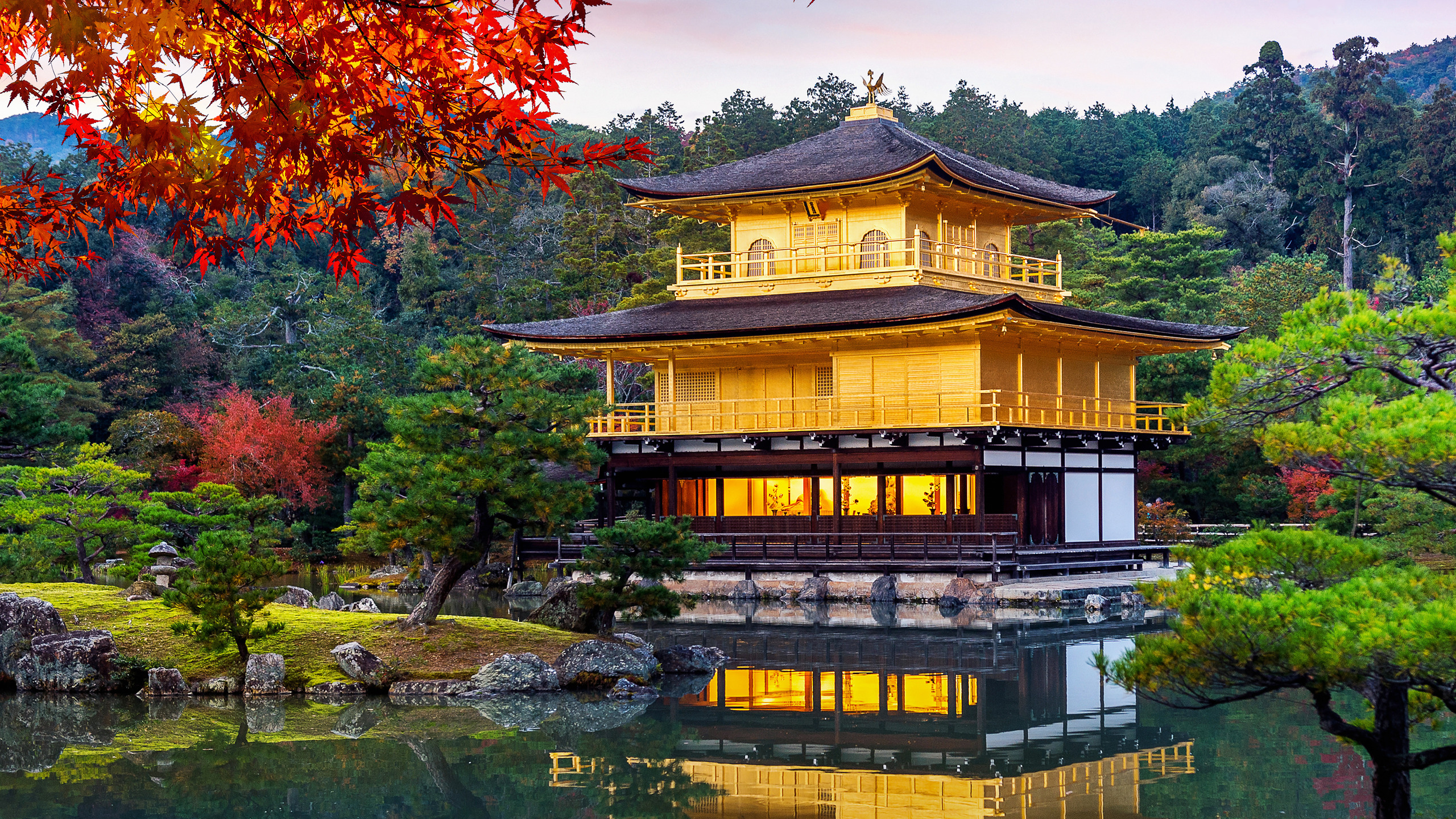 Kinkaku-ji Kyoto Autumn Reflection 4k Wallpaper | PixieWall